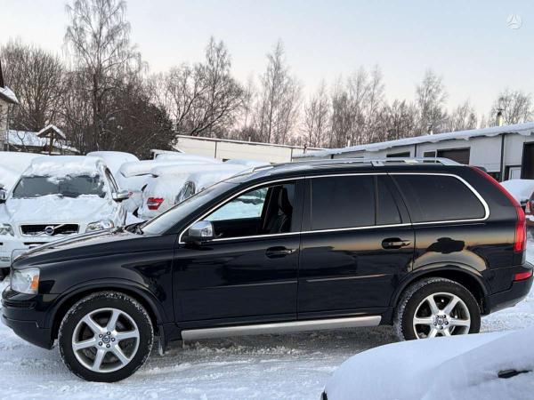 Black Volvo XC90 2013 in Utena, with an engine capacity of 0.00 L and mileage of 289 thousand km for 9990 €, photo 3 on AUTOMOTO.COM.LV