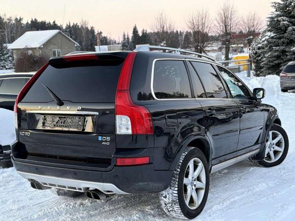 Black Volvo XC90 2013 in Utena, with an engine capacity of 0.00 L and mileage of 289 thousand km for 9990 €, photo 4 on AUTOMOTO.COM.LV