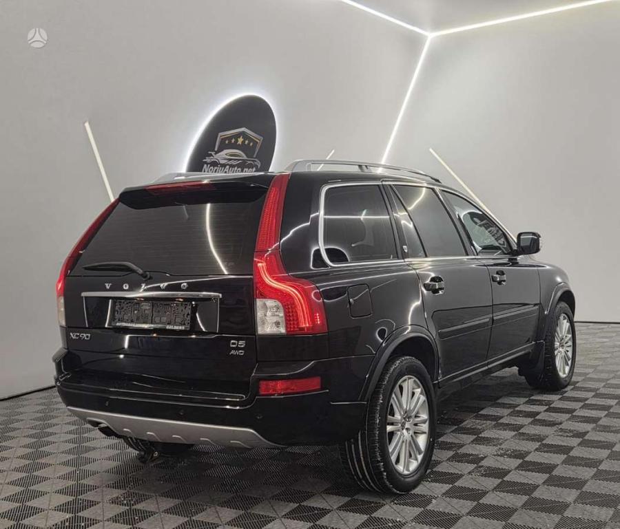 Melns Volvo XC90 2013 Marijampole, ar dzinēja tilpumu 2.40 L un nobraukumu 263 tūkst. km par 12950 €, foto 26 vietnē AUTOMOTO.COM.LV