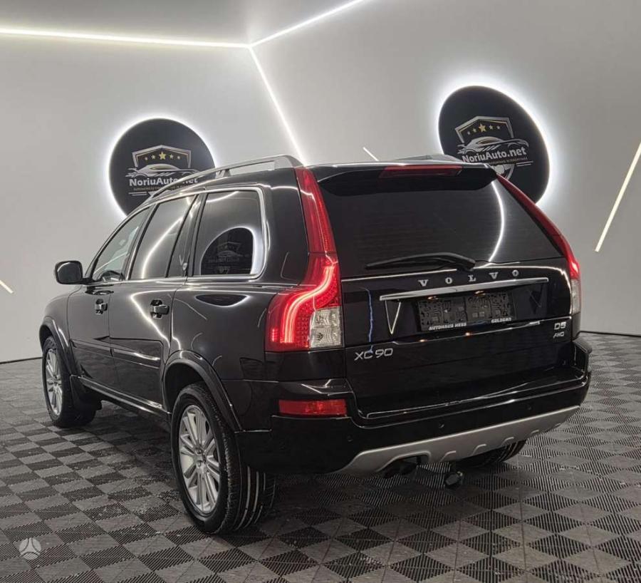 Melns Volvo XC90 2013 Marijampole, ar dzinēja tilpumu 2.40 L un nobraukumu 263 tūkst. km par 12950 €, foto 27 vietnē AUTOMOTO.COM.LV