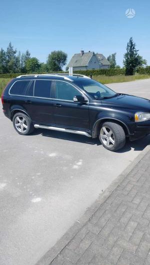 Black Volvo XC90 2013 in Klaipeda, with an engine capacity of 2.40 L and mileage of 284 thousand km for 10200 €, photo 9 on AUTOMOTO.COM.LV