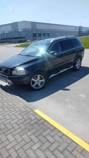 Black Volvo XC90 2013 in Klaipeda, with an engine capacity of 2.40 L and mileage of 284 thousand km for 10200 €, photo 10 on AUTOMOTO.COM.LV