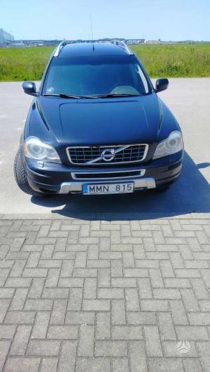 Black Volvo XC90 2013 in Klaipeda, with an engine capacity of 2.40 L and mileage of 284 thousand km for 10200 €, photo 22 on AUTOMOTO.COM.LV