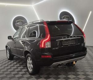 Black Volvo XC90 2013 in Marijampole, with an engine capacity of 2.40 L and mileage of 273 thousand km for 11999 €, photo 31 on AUTOMOTO.COM.LV