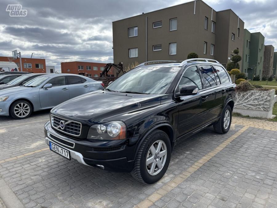 Black Volvo XC90 2013 in Kaunas, with an engine capacity of 2.40 L and mileage of 328 thousand km for 7999 €, photo 1 on AUTOMOTO.COM.LV