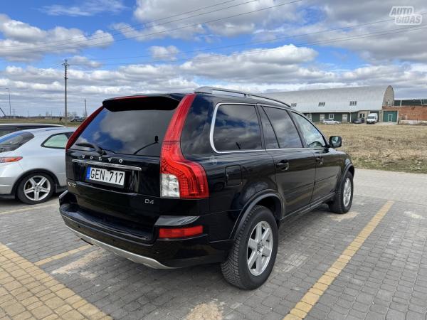 Black Volvo XC90 2013 in Kaunas, with an engine capacity of 2.40 L and mileage of 328 thousand km for 7999 €, photo 5 on AUTOMOTO.COM.LV