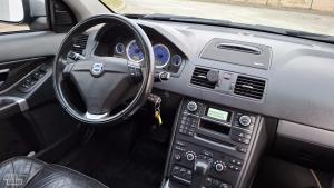 Black Volvo XC90 2013 in Klaipeda, with an engine capacity of 3.20 L and mileage of 302 thousand km for 9500 €, photo 9 on AUTOMOTO.COM.LV