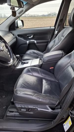 Black Volvo XC90 2013 in Klaipeda, with an engine capacity of 3.20 L and mileage of 302 thousand km for 9500 €, photo 11 on AUTOMOTO.COM.LV