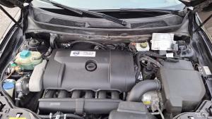 Black Volvo XC90 2013 in Klaipeda, with an engine capacity of 3.20 L and mileage of 302 thousand km for 9500 €, photo 14 on AUTOMOTO.COM.LV