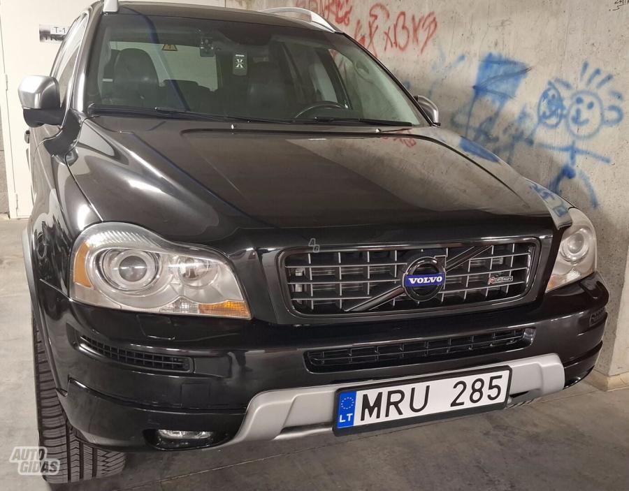 Black Volvo XC90 2013 in Klaipeda, with an engine capacity of 3.20 L and mileage of 302 thousand km for 9500 €, photo 15 on AUTOMOTO.COM.LV