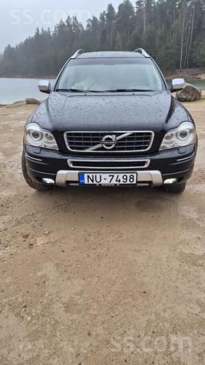Melns Volvo XC90 2013 Ogre, ar dzinēja tilpumu 2.40 L un nobraukumu 310 tūkst. km par 12350 €, foto  vietnē AUTOMOTO.COM.LV