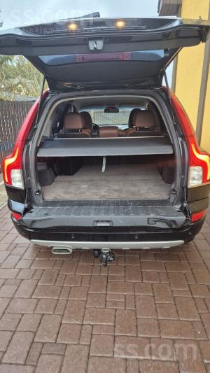 Melns Volvo XC90 2013 Ogre, ar dzinēja tilpumu 2.40 L un nobraukumu 310 tūkst. km par 12350 €, foto 7 vietnē AUTOMOTO.COM.LV