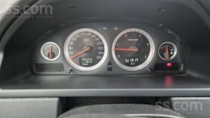 Melns Volvo XC90 2013 Ogre, ar dzinēja tilpumu 2.40 L un nobraukumu 310 tūkst. km par 12350 €, foto 10 vietnē AUTOMOTO.COM.LV