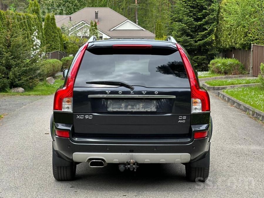 Melns Volvo XC90 2013 Rīga, ar dzinēja tilpumu 2.40 L un nobraukumu 326 tūkst. km par 10950 €, foto 7 vietnē AUTOMOTO.COM.LV