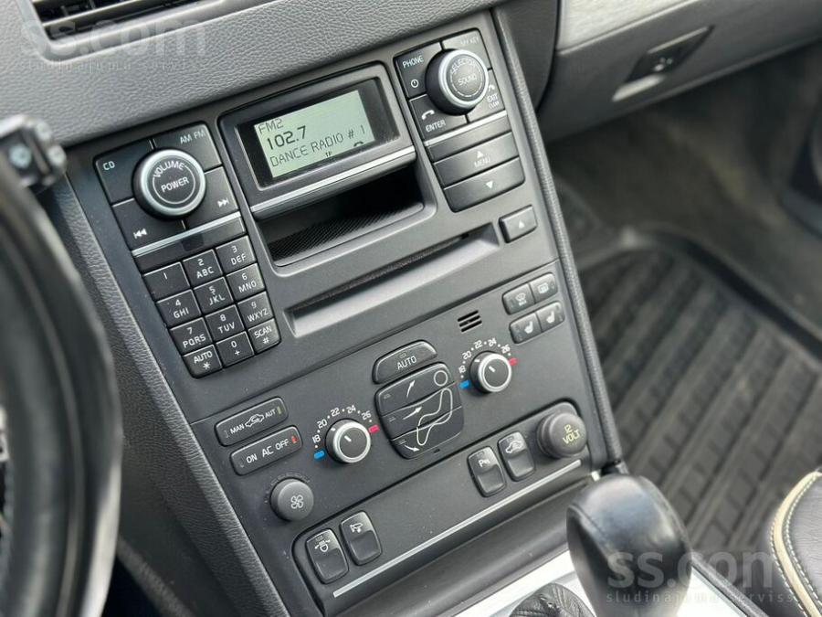 Melns Volvo XC90 2013 Rīga, ar dzinēja tilpumu 2.40 L un nobraukumu 326 tūkst. km par 10950 €, foto 15 vietnē AUTOMOTO.COM.LV