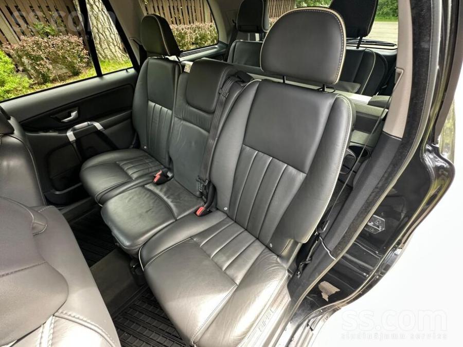 Melns Volvo XC90 2013 Rīga, ar dzinēja tilpumu 2.40 L un nobraukumu 326 tūkst. km par 10950 €, foto 23 vietnē AUTOMOTO.COM.LV