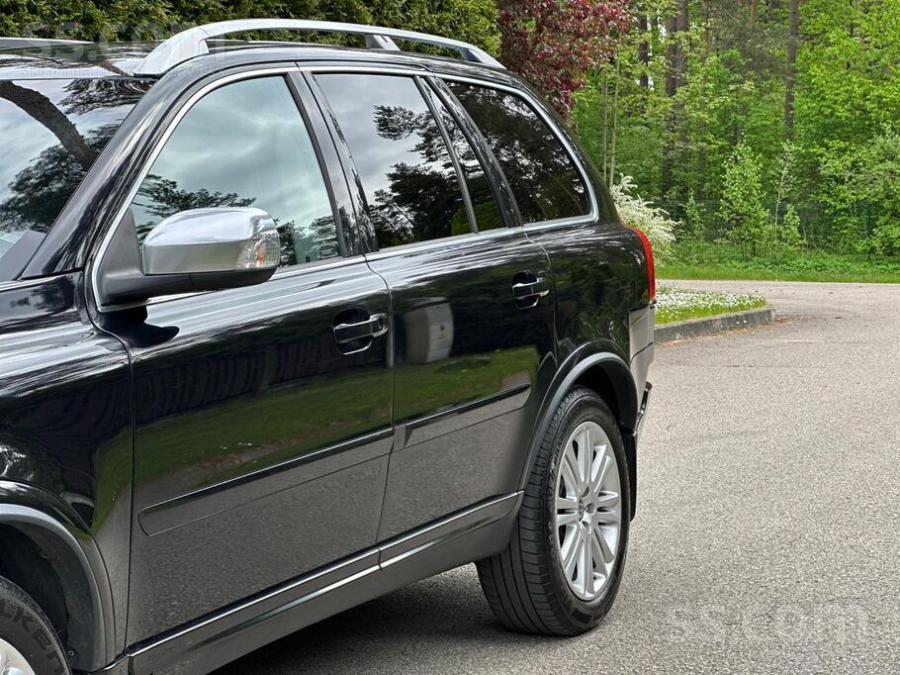 Melns Volvo XC90 2013 Rīga, ar dzinēja tilpumu 2.40 L un nobraukumu 326 tūkst. km par 10950 €, foto 27 vietnē AUTOMOTO.COM.LV
