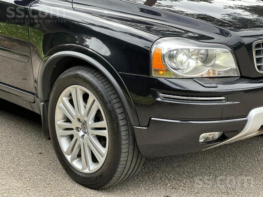 Melns Volvo XC90 2013 Rīga, ar dzinēja tilpumu 2.40 L un nobraukumu 326 tūkst. km par 10950 €, foto 29 vietnē AUTOMOTO.COM.LV