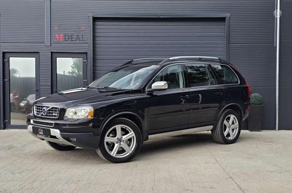 Black Volvo XC90 2013 in Utena, with an engine capacity of 2.40 L and mileage of 225 thousand km for 11450 €, photo 2 on AUTOMOTO.COM.LV