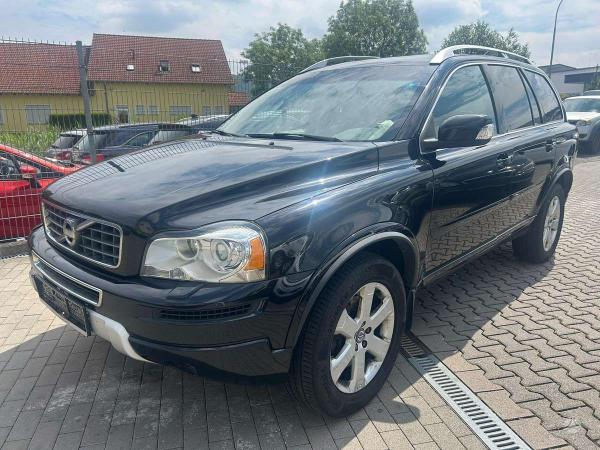 Melns Volvo XC90 2013 Kauņa, ar dzinēja tilpumu 2.40 L un nobraukumu 300 tūkst. km par 10800 €, foto 1 vietnē AUTOMOTO.COM.LV
