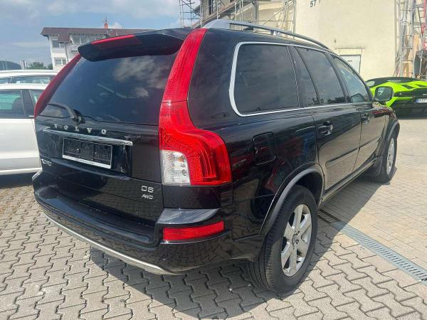 Melns Volvo XC90 2013 Kauņa, ar dzinēja tilpumu 2.40 L un nobraukumu 300 tūkst. km par 10800 €, foto 5 vietnē AUTOMOTO.COM.LV