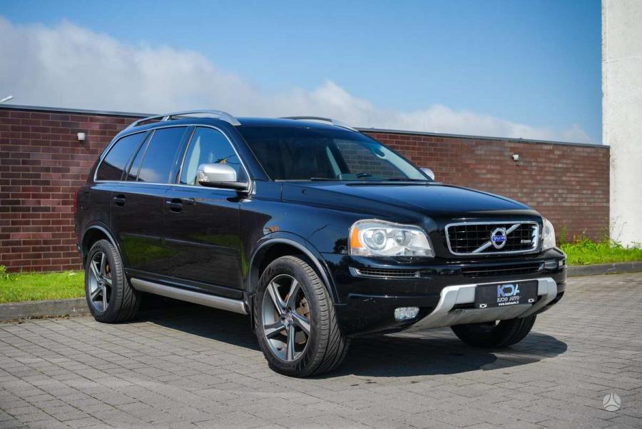 Black Volvo XC90 2013 in Marijampole, with an engine capacity of 2.40 L and mileage of 261 thousand km for 11950 €, photo 1 on AUTOMOTO.COM.LV