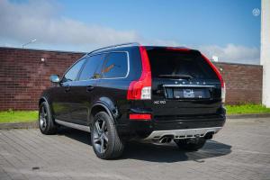 Black Volvo XC90 2013 in Marijampole, with an engine capacity of 2.40 L and mileage of 261 thousand km for 11950 €, photo 8 on AUTOMOTO.COM.LV