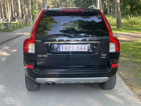 Black Volvo XC90 2013 in Vilnius, with an engine capacity of 2.40 L and mileage of 258 thousand km for 9200 €, photo 5 on AUTOMOTO.COM.LV