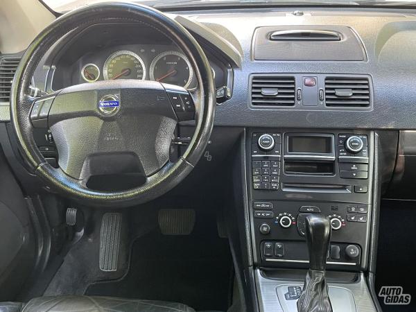 Black Volvo XC90 2013 in Vilnius, with an engine capacity of 2.40 L and mileage of 258 thousand km for 9200 €, photo 7 on AUTOMOTO.COM.LV