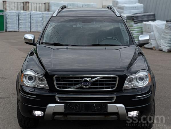 Black Volvo XC90 2013 in Jurmala, with an engine capacity of 2.40 L and mileage of 0 thousand km for 9950 €, photo 5 on AUTOMOTO.COM.LV
