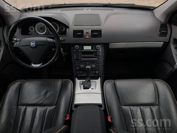 Black Volvo XC90 2013 in Jurmala, with an engine capacity of 2.40 L and mileage of 0 thousand km for 9950 €, photo 7 on AUTOMOTO.COM.LV