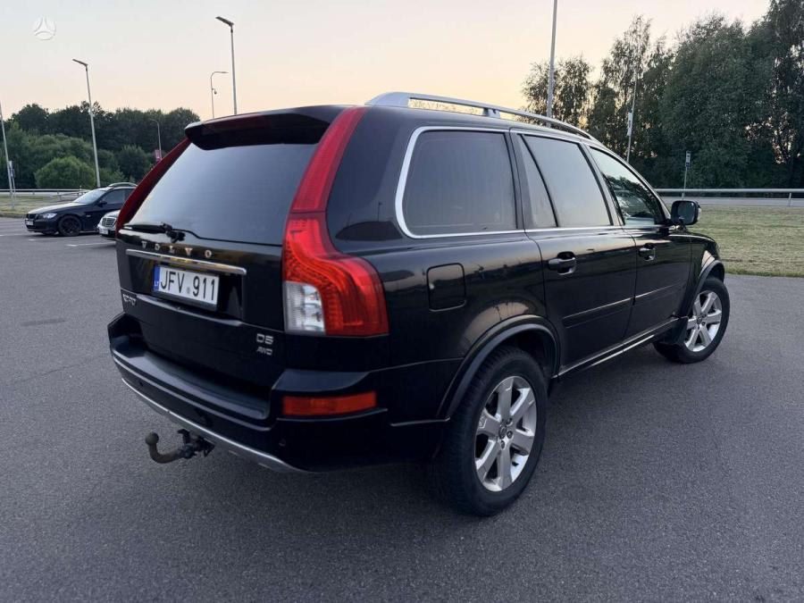 Melns Volvo XC90 2013 Kaišiadorys, ar dzinēja tilpumu 2.40 L un nobraukumu 350 tūkst. km par 12500 €, foto 5 vietnē AUTOMOTO.COM.LV