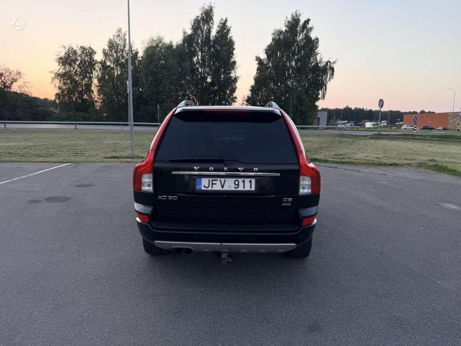 Melns Volvo XC90 2013 Kaišiadorys, ar dzinēja tilpumu 2.40 L un nobraukumu 350 tūkst. km par 12500 €, foto 8 vietnē AUTOMOTO.COM.LV