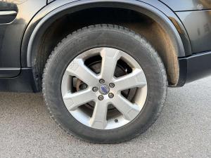 Melns Volvo XC90 2013 Kaišiadorys, ar dzinēja tilpumu 2.40 L un nobraukumu 350 tūkst. km par 12500 €, foto 10 vietnē AUTOMOTO.COM.LV