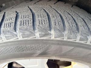 Melns Volvo XC90 2013 Kaišiadorys, ar dzinēja tilpumu 2.40 L un nobraukumu 350 tūkst. km par 12500 €, foto 14 vietnē AUTOMOTO.COM.LV