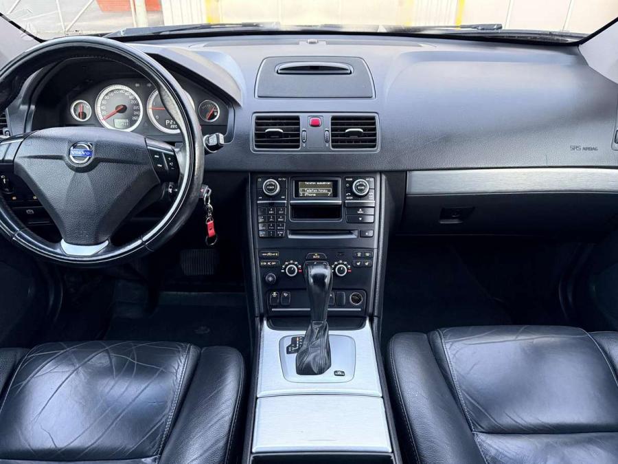 Melns Volvo XC90 2013 Kaišiadorys, ar dzinēja tilpumu 2.40 L un nobraukumu 350 tūkst. km par 12500 €, foto 22 vietnē AUTOMOTO.COM.LV