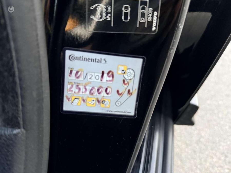 Melns Volvo XC90 2013 Kaišiadorys, ar dzinēja tilpumu 2.40 L un nobraukumu 350 tūkst. km par 12500 €, foto 34 vietnē AUTOMOTO.COM.LV