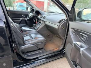 Melns Volvo XC90 2013 Kaišiadorys, ar dzinēja tilpumu 2.40 L un nobraukumu 350 tūkst. km par 12500 €, foto 36 vietnē AUTOMOTO.COM.LV