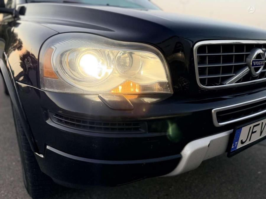 Melns Volvo XC90 2013 Kaišiadorys, ar dzinēja tilpumu 2.40 L un nobraukumu 350 tūkst. km par 12500 €, foto 40 vietnē AUTOMOTO.COM.LV