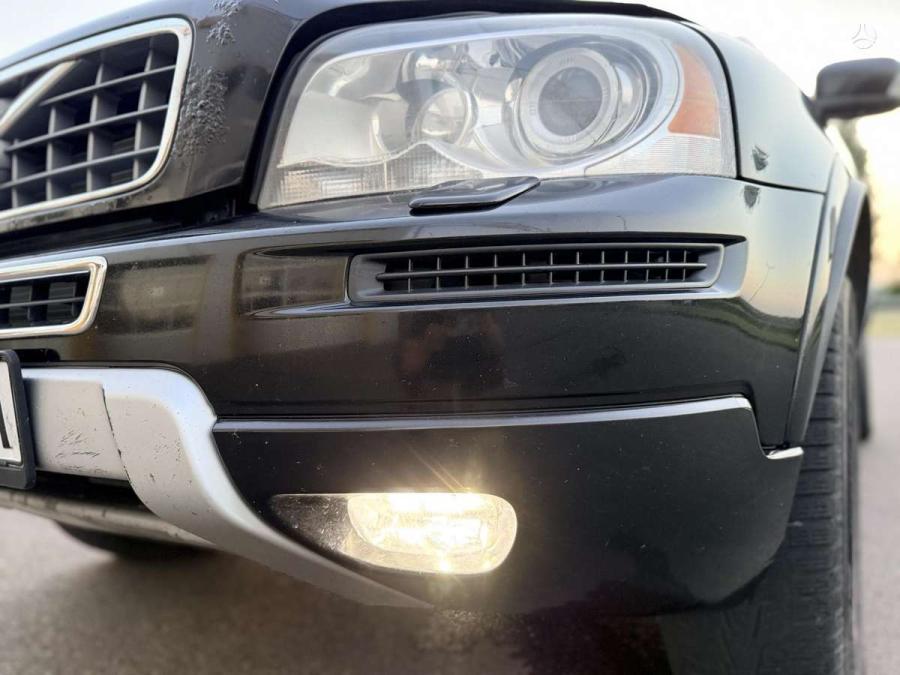Melns Volvo XC90 2013 Kaišiadorys, ar dzinēja tilpumu 2.40 L un nobraukumu 350 tūkst. km par 12500 €, foto 46 vietnē AUTOMOTO.COM.LV