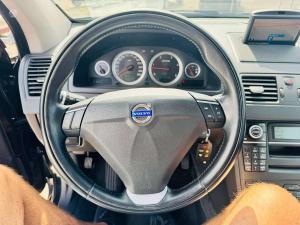 Melns Volvo XC90 2013 Kauņa, ar dzinēja tilpumu 2.40 L un nobraukumu 217 tūkst. km par 11300 €, foto 13 vietnē AUTOMOTO.COM.LV