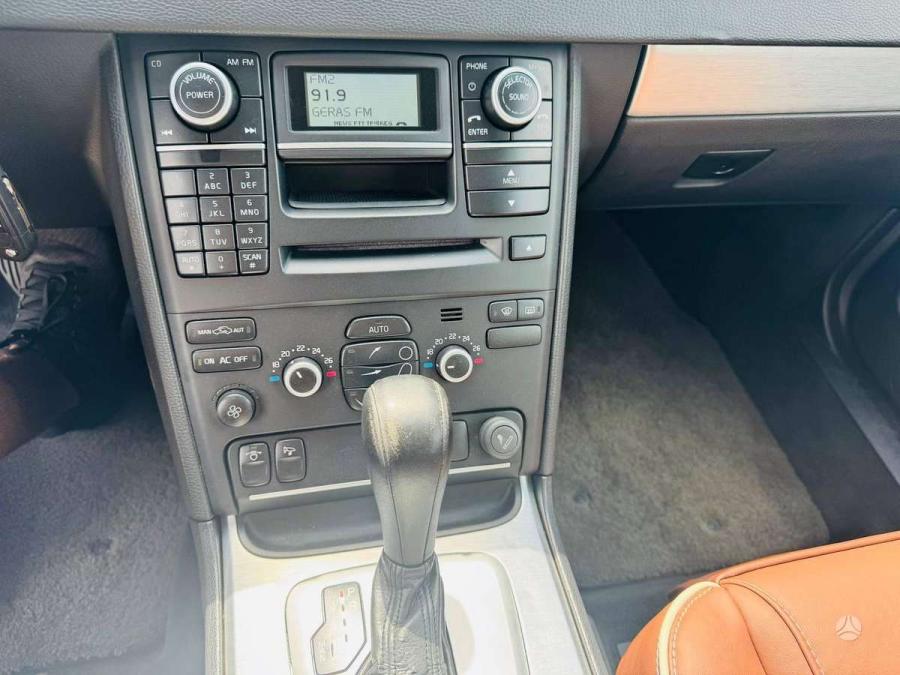Melns Volvo XC90 2013 Kauņa, ar dzinēja tilpumu 2.40 L un nobraukumu 217 tūkst. km par 11300 €, foto 14 vietnē AUTOMOTO.COM.LV