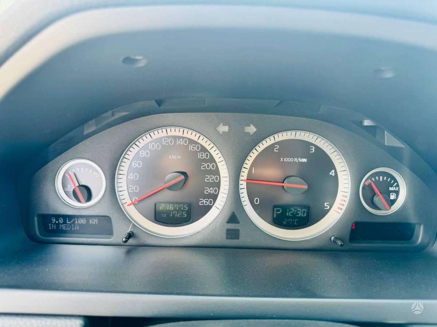 Melns Volvo XC90 2013 Kauņa, ar dzinēja tilpumu 2.40 L un nobraukumu 217 tūkst. km par 11300 €, foto 16 vietnē AUTOMOTO.COM.LV