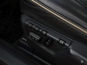 Melns Volvo XC90 2013 Jūrmala, ar dzinēja tilpumu 2.40 L un nobraukumu 325 tūkst. km par 9450 €, foto 9 vietnē AUTOMOTO.COM.LV