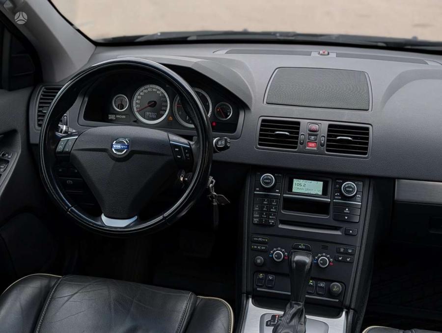 Melns Volvo XC90 2013 Jūrmala, ar dzinēja tilpumu 2.40 L un nobraukumu 325 tūkst. km par 9450 €, foto 10 vietnē AUTOMOTO.COM.LV