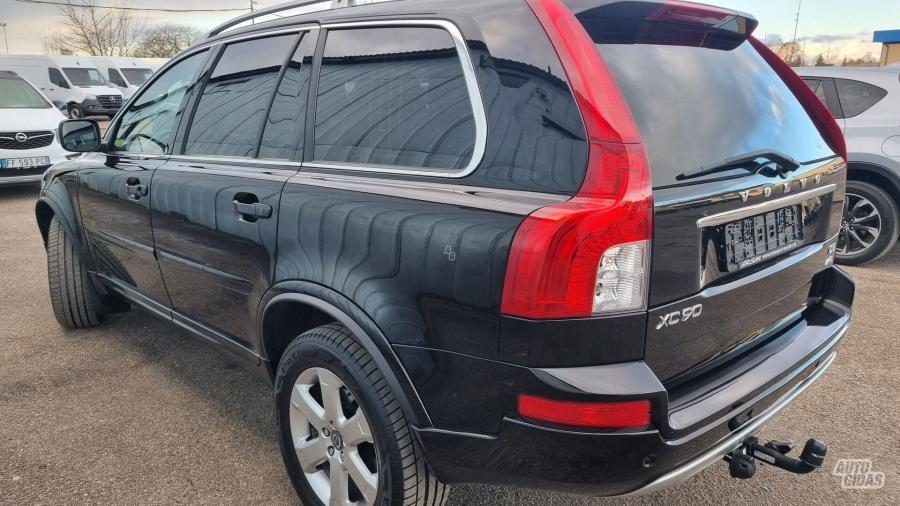 Melns Volvo XC90 2014 Šauļi, ar dzinēja tilpumu 2.40 L un nobraukumu 225 tūkst. km par 12450 €, foto 9 vietnē AUTOMOTO.COM.LV