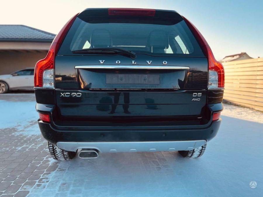 Melns Volvo XC90 2014 Kauņa, ar dzinēja tilpumu 2.40 L un nobraukumu 267 tūkst. km par 10600 €, foto 4 vietnē AUTOMOTO.COM.LV