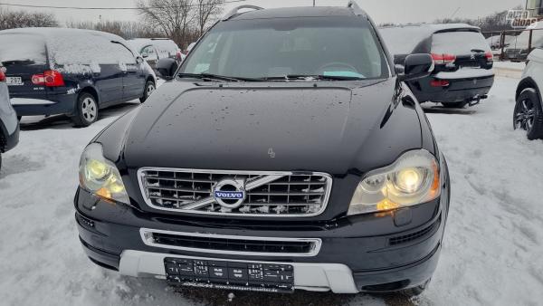 Black Volvo XC90 2014 in Siauliai, with an engine capacity of 2.40 L and mileage of 225 thousand km for 12300 €, photo 3 on AUTOMOTO.COM.LV