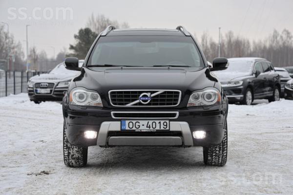 Black Volvo XC90 2014 in Jelgava, with an engine capacity of 2.40 L and mileage of 0 thousand km for 12500 €, photo 2 on AUTOMOTO.COM.LV