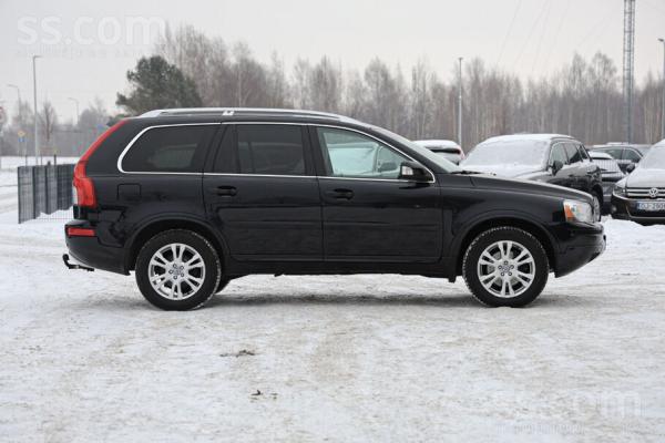 Black Volvo XC90 2014 in Jelgava, with an engine capacity of 2.40 L and mileage of 0 thousand km for 12500 €, photo 4 on AUTOMOTO.COM.LV